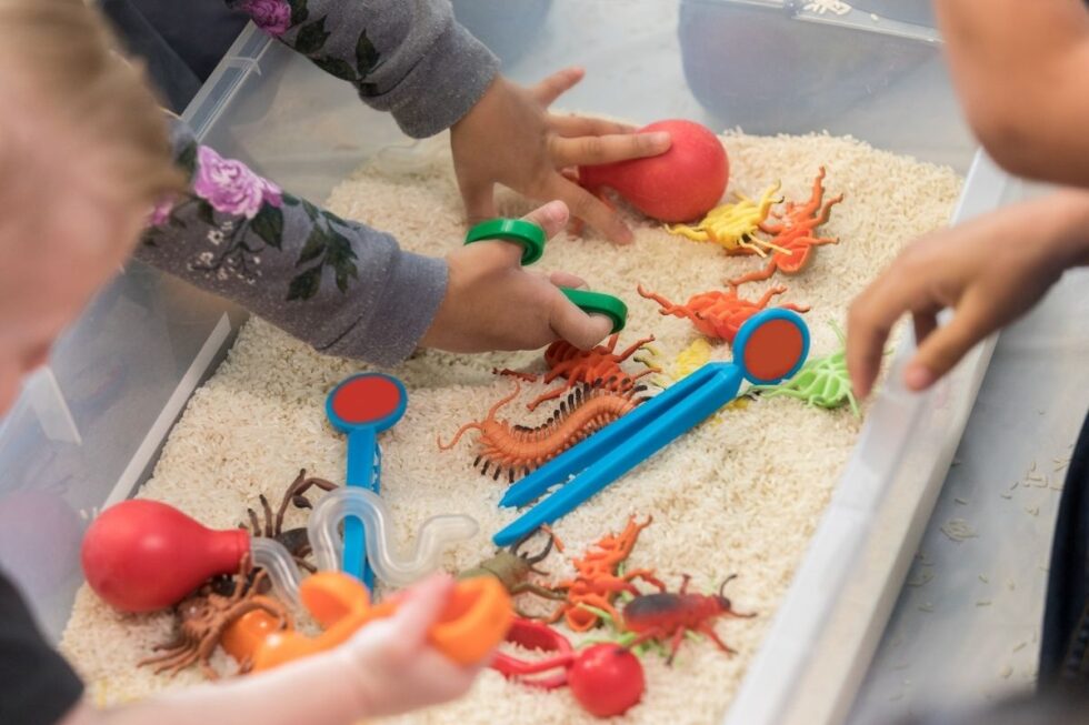 Messy food play-a super way to help your child accept new foods - Solid ...